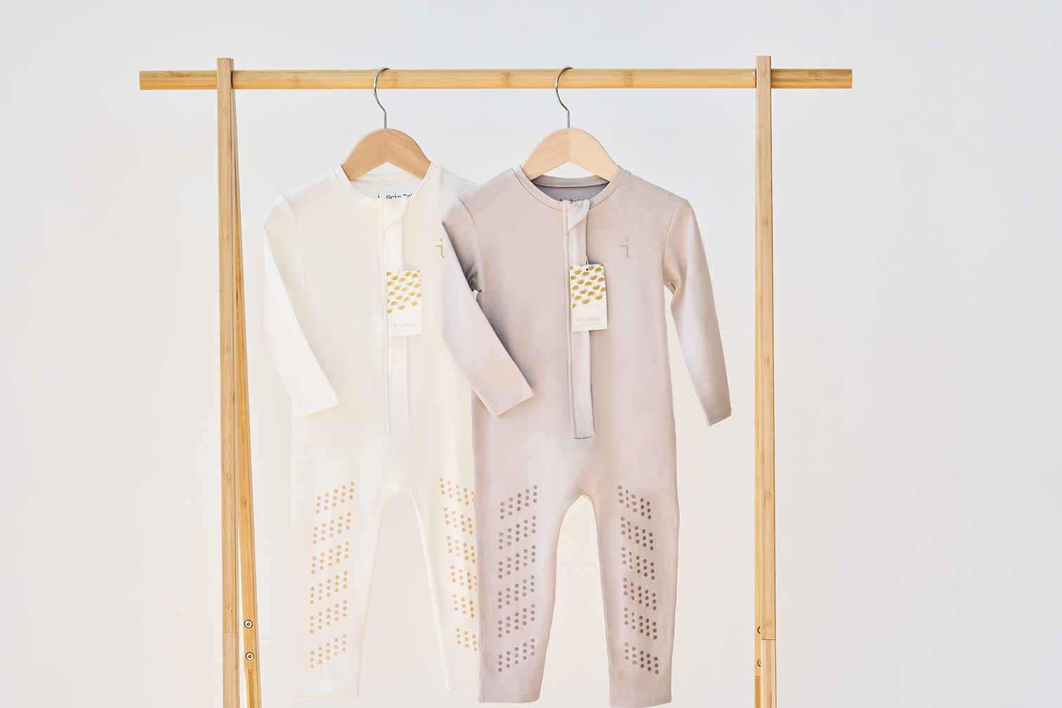 First-of-its-kind infant crawling support onesie – Grip Baby